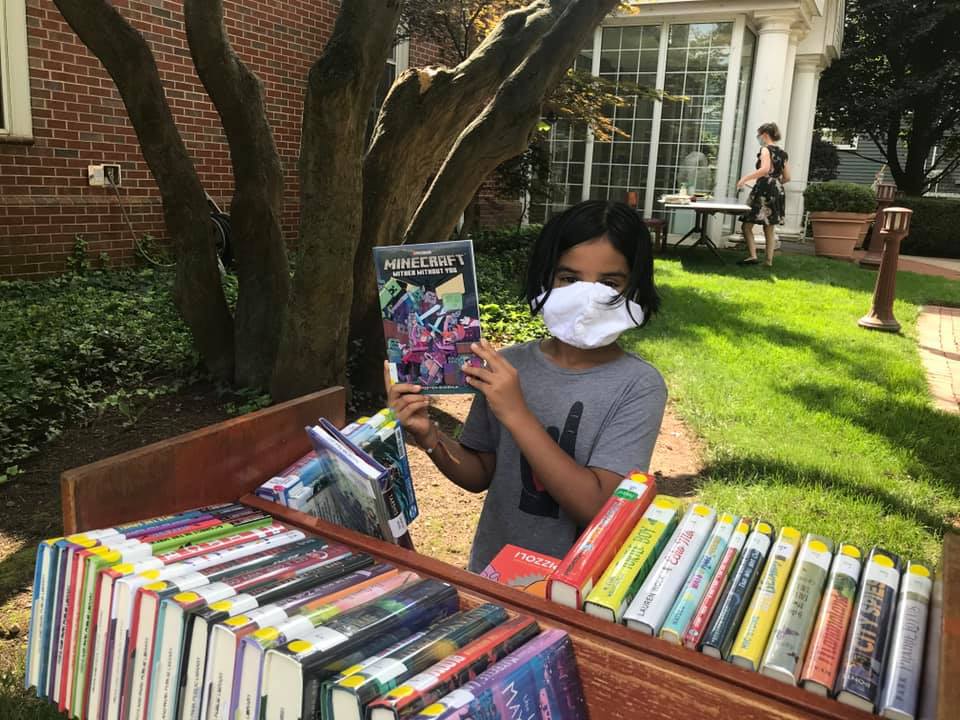 Outdoor Book Browsing for Children and Teens - Highland Park Public Library